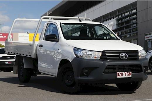 HiLux 4x2 Workmate Double-Cab Pick-up | Motorama Toyota