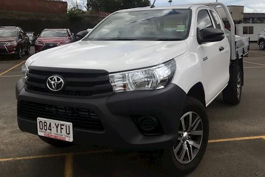 HiLux 4x4 Workmate Double-Cab Pick-up | Sci-Fleet Toyota