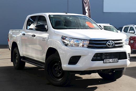 HiLux 4x2 SR Hi-Rider Extra-Cab Pick-up | Clintons Toyota