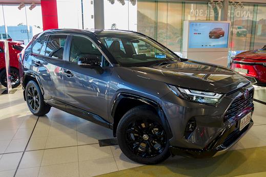 RAV4 XSE 2WD Hybrid | Oldmac Toyota